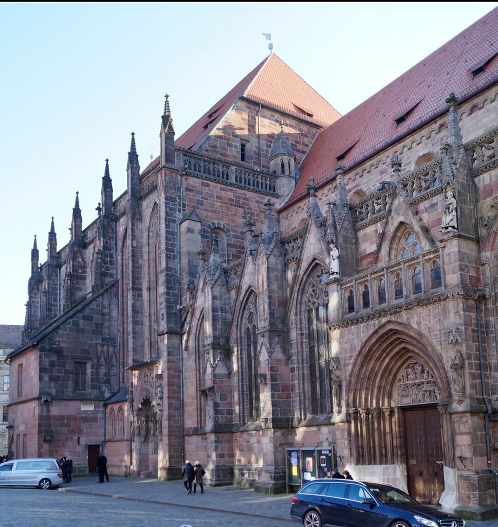 Protestan kilisesi Sebalduskirche, Nurnberg, foto