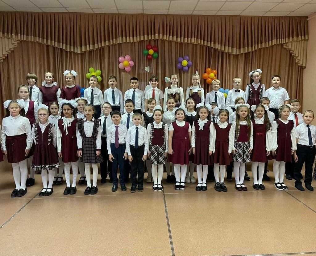 Fen lisesi, sosyal bilimler lisesi Gimnaziya № 1, Buguruslan, foto