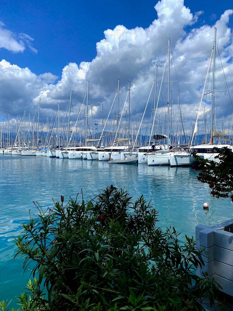 Seyahat acenteleri Gosailing. Fun, Krasnoyarski krayı, foto