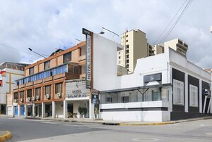 Hotel Balmoral (Santander, Municipio de Bucaramanga, Carrera 21, 34-85), otel  Bucaramanga'dan