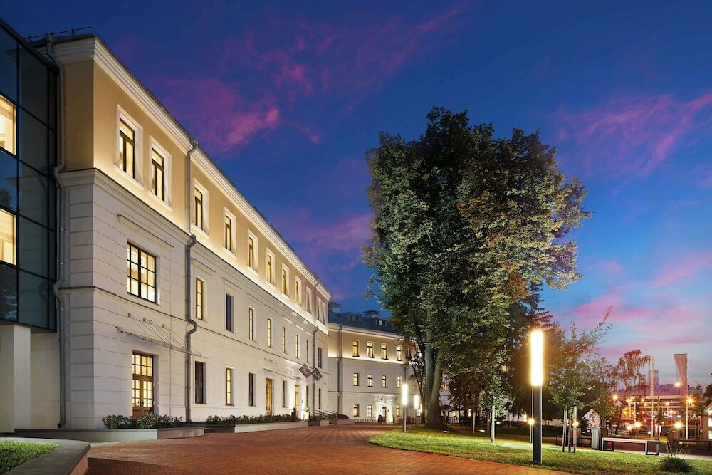 Otel The Basilian Minsk, Curio Collection by Hilton, Minsk, foto