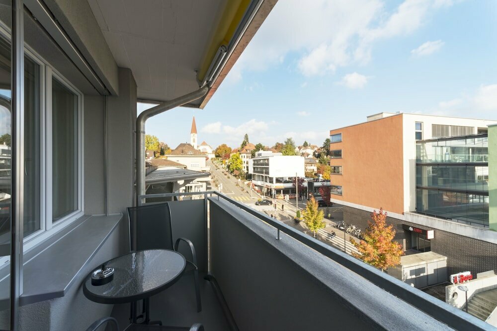 Otel Reloc Serviced Apartments Wallisellen 36, Zürih, foto