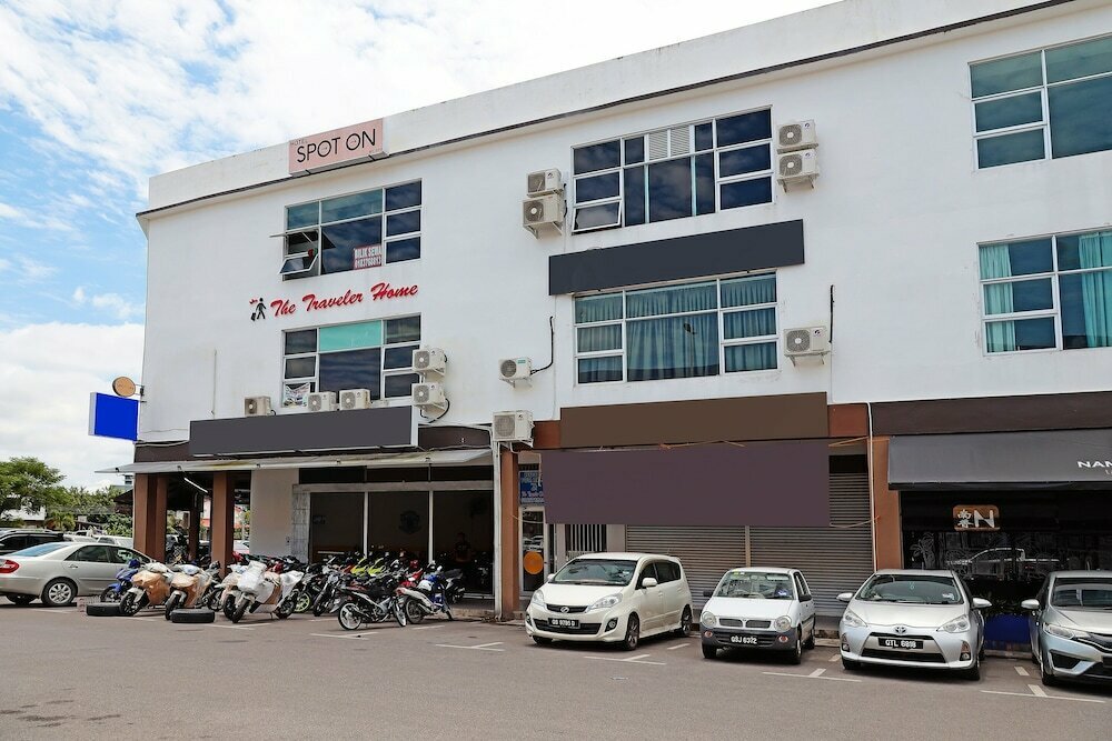 Otel Spot On 89805 The Traveler Home, Sibu, foto