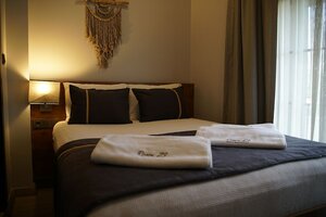 Room 23 Boutique Hotel (Balıkesir, Edremit, Akçay Mah., Turgut Reis Cad., 23), otel  Edremit'ten