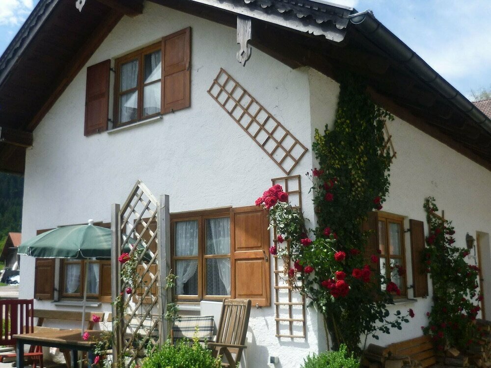 Otel Delightful Holiday Home in Unterammergau, Bavyera, foto