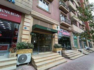 Kahı (Rеsid Behbudov Street No:122E), kafe  Bakü'den