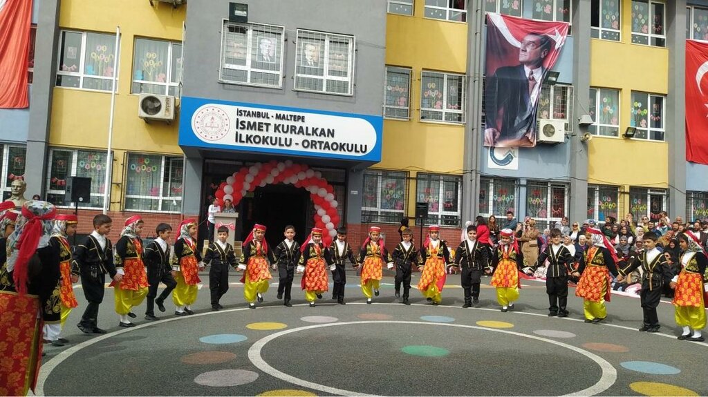 i̇lkokul İsmet Kuralkan İlkokulu Maltepe, İstanbul, foto