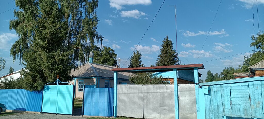 Ortodoks kiliseleri Храм Архангела Михаила, Issık Göl İli, foto