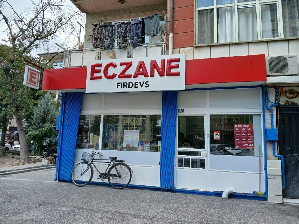 Eczaneler FiRDEVS ECZANESi, Konya, foto