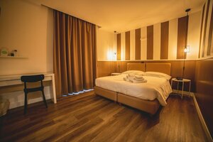 Hotel Continental (Via Vincenzo Florio No:2, Reggio di Calabria), otel  ReggioCalabria'dan