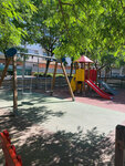 Playground (Comunidad Autònoma de Cataluña, provincia de Barcelona, municipio de Hospitalet de Llobregat, Ciudad de Hospitalet de Llobregat, Carrer Enric Morera), oyun alanı  Katalonya'dan
