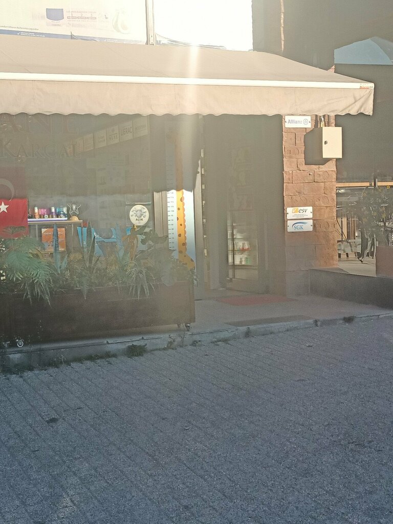 Eczaneler Tutku Karçal Eczanesi, Bursa, foto