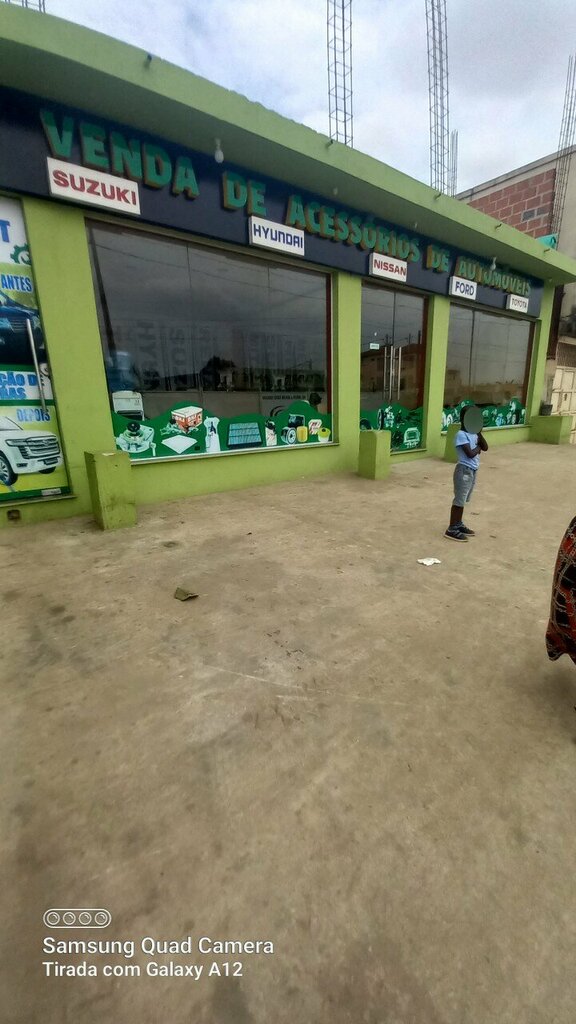 Oto aksesuarları Venda de acessórios de automóveis, Loanda, foto