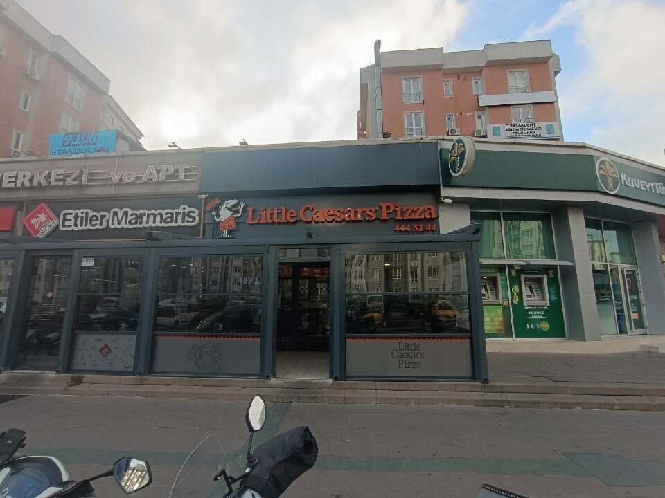 Pizzacılar Little Caesars, İstanbul, foto