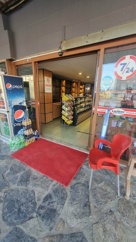 Ekmek fırını Karadeniz Ekmek Sarayı, Fethiye, foto