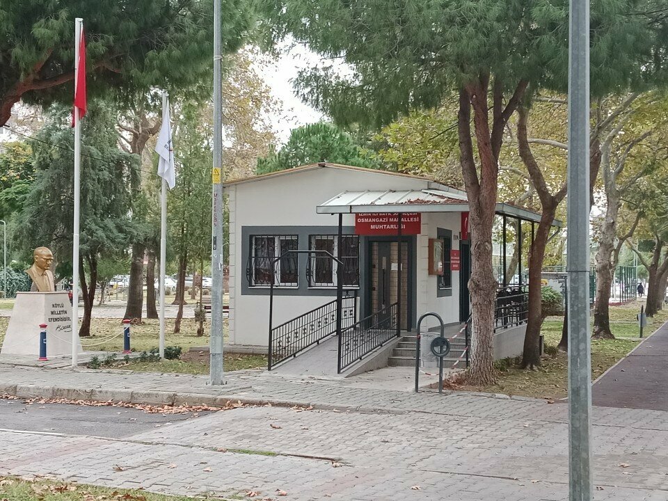 Muhtarlıklar Osmangazi Mahallesi Muhtarlığı, İzmir, foto