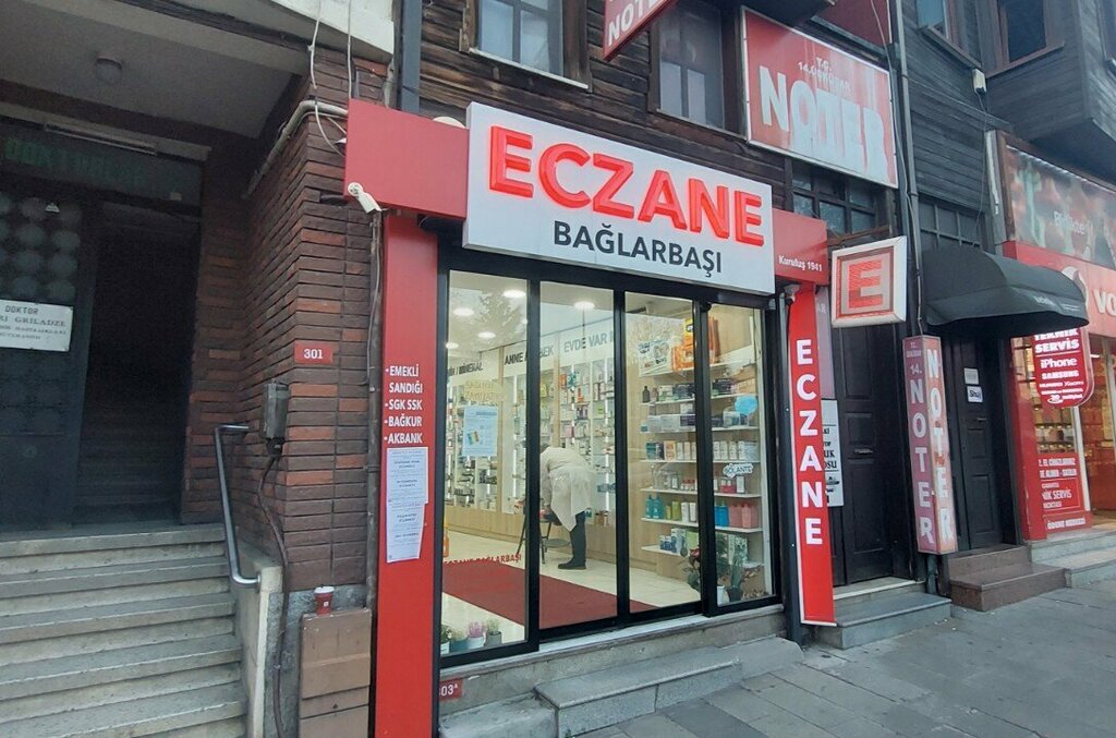 Eczaneler Bağlarbaşı Cadde Eczanesi, İstanbul, foto