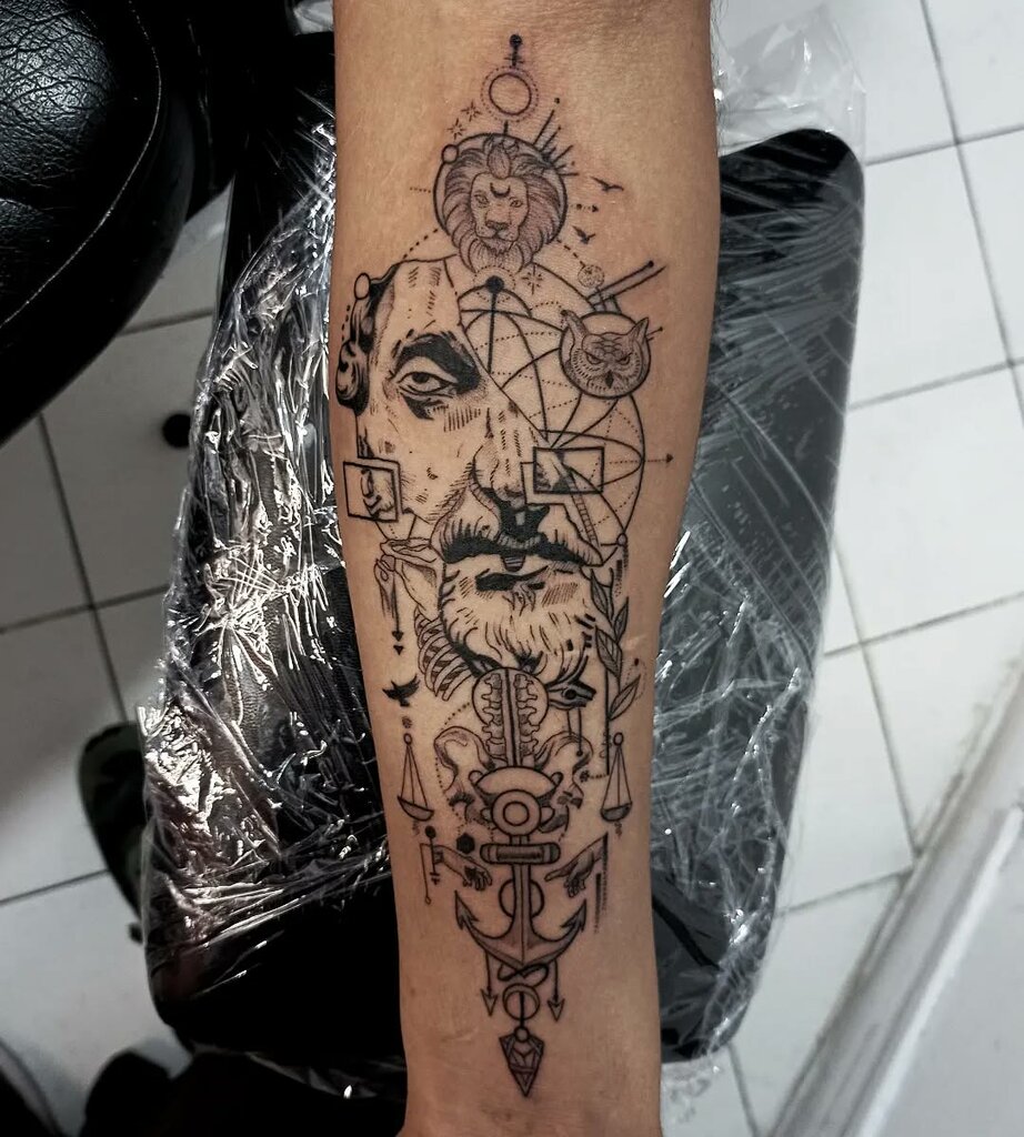 Dövmeciler Kraneos tattoo, Lima, foto