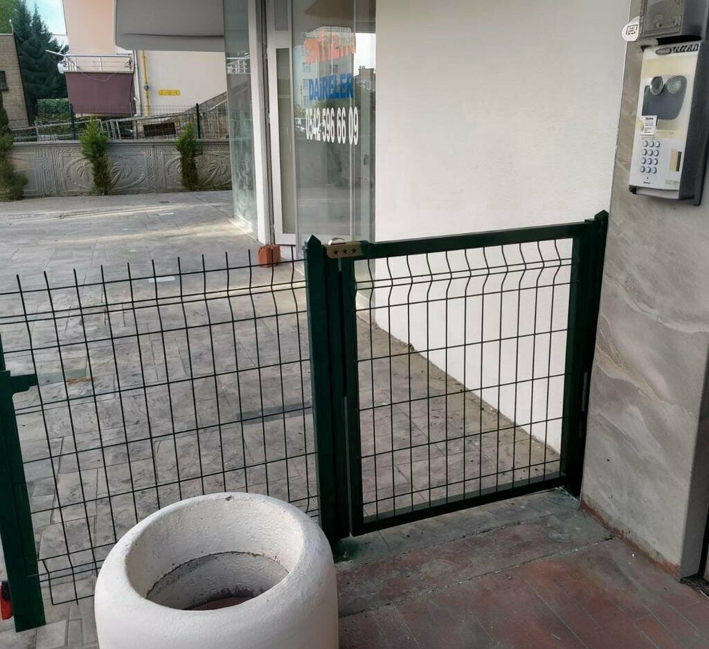 Demirdökümcüler Atakum Çit Ve Tel Dünyası, Atakum, foto