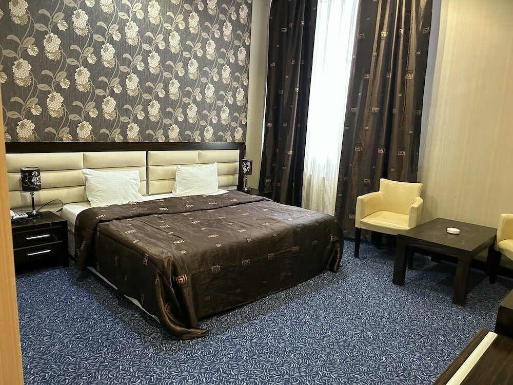 Otel Sixov Cimerliyi aysberq Hotel aciq Havada, Bakü, foto