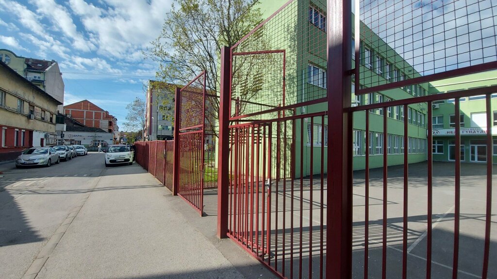 i̇lkokul Elementary School Ivan Gundulić, Novi Sad, foto