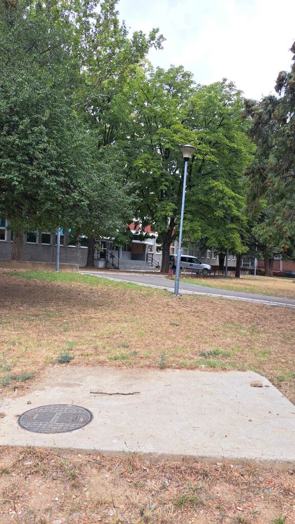 Otopark ve tamirhaneler Zapeta Transport, Belgrad, foto