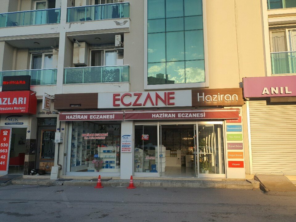Eczaneler Haziran Eczanesi, İzmir, foto