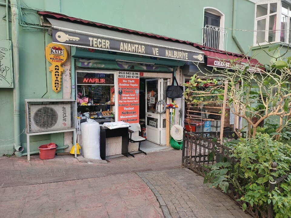 Yapı mağazası Tecer Anahtar ve Nalburiye, İstanbul, foto