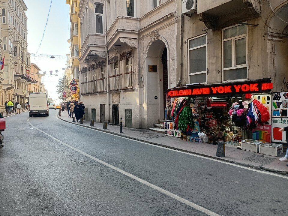 Hediyelik eşya mağazaları Çılgın Avm, İstanbul, foto