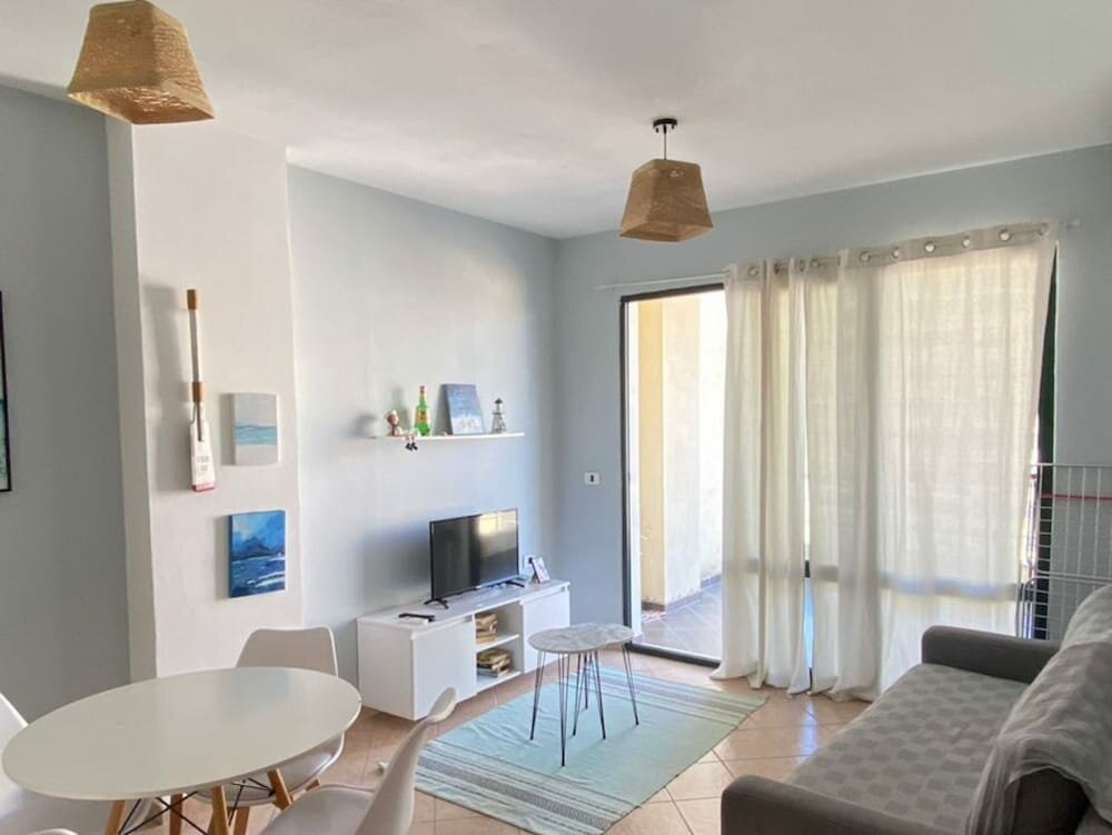 Otel Apartment Next to the Beach Plazh, Dıraç, foto