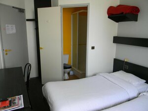 Class Hôtel Poitiers (Rue Eugène Chèvreul No:2, Poitiers), otel  Poitiers'den
