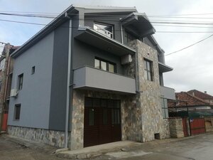 Otel Hostel & Apartments Academy, Pirlepe, foto