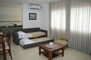 Aires de Cataratas (Provincia de Misiones, Departamento Iguazú, Puerto Iguazú, Fray Luis Beltrán), otel  Puerto Iguazú'dan