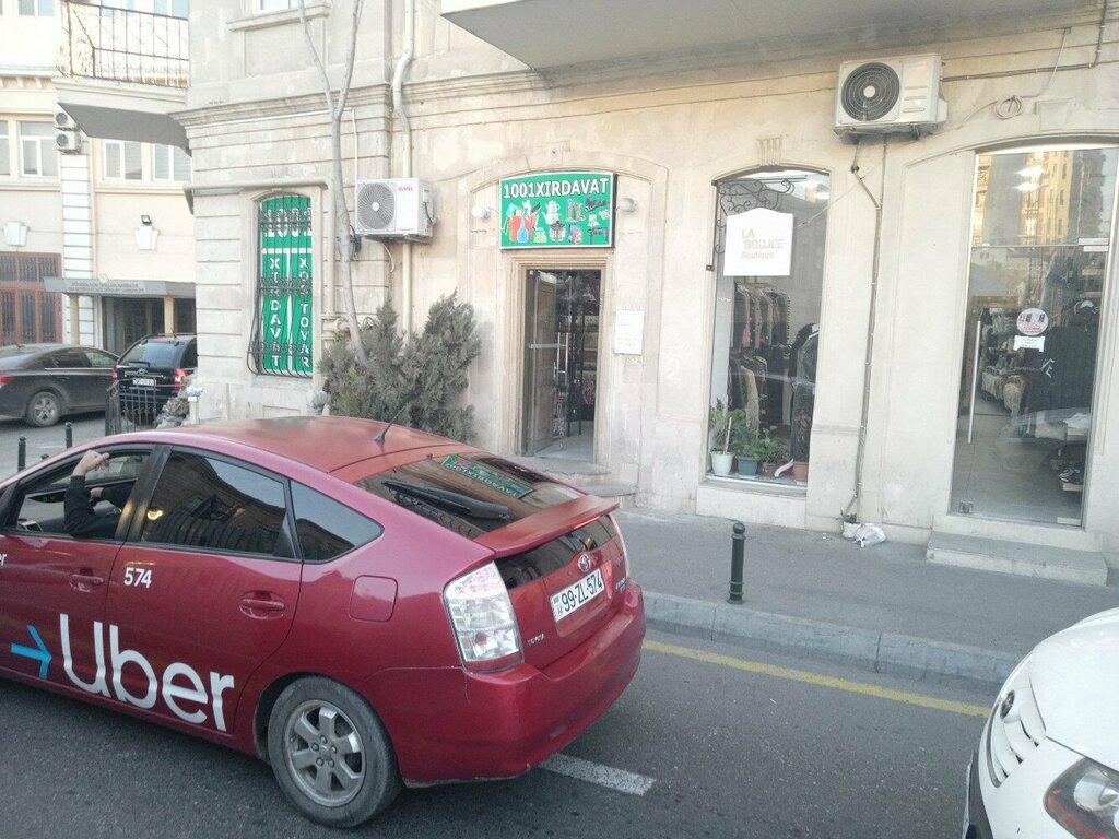 i̇nşaat gereçleri 1001 Xirdavat, Bakü, foto