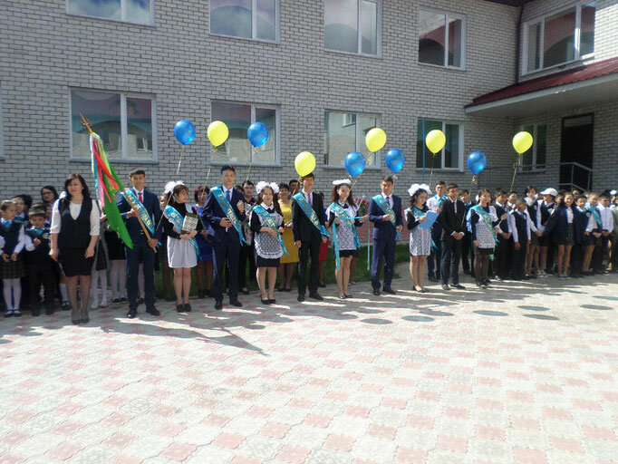 Ortaokul Abai Kunanbayev Secondary School, Pavlodar eyaleti, foto