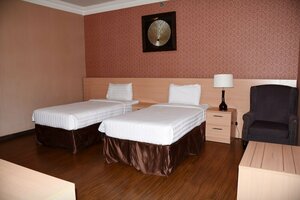 Shumookh Hotel (Madinah, Omar bin Hattab köçesi), otel  Medine'den