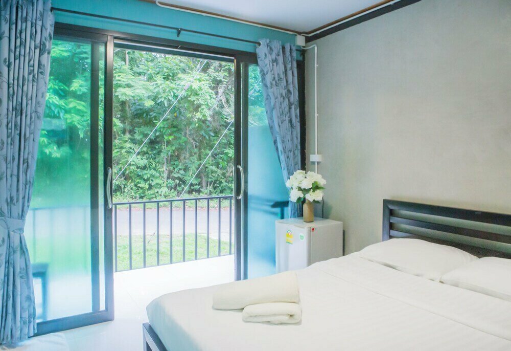 Otel Wave-F Homestay, Trat ili, foto