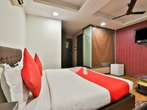 Oyo Hotel Dash Continental (State of Gujarat, Vadodara Airport), otel  Vadodara'dan