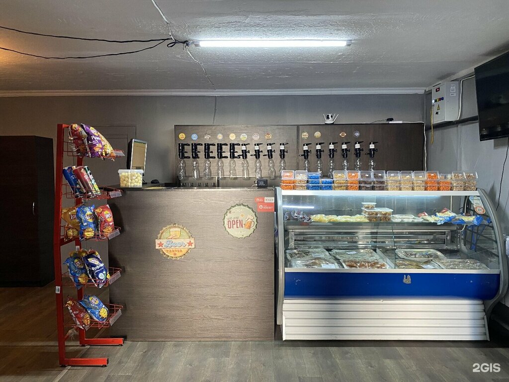 Bira dükkanı PivOk, Almatı eyaleti, foto