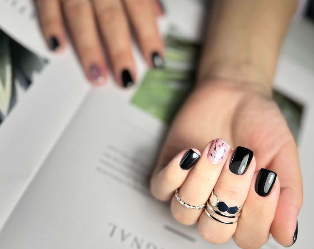 Manikür-pedikür Nails Irina Arshun, Moskova, foto