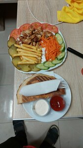 Экспресс NewШаурма (ulitsa Kultury No:2, derevnya Kondratovo), fast food  Permski krayından