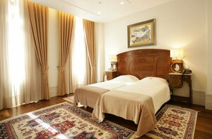 Hotel Ibn-Arrik (Rua Alexandre Herculano No:24), otel  Coimbra'dan