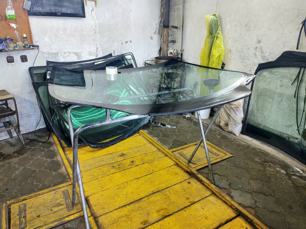 Otomobil camları Karakulov T. V. Ip, Brest, foto