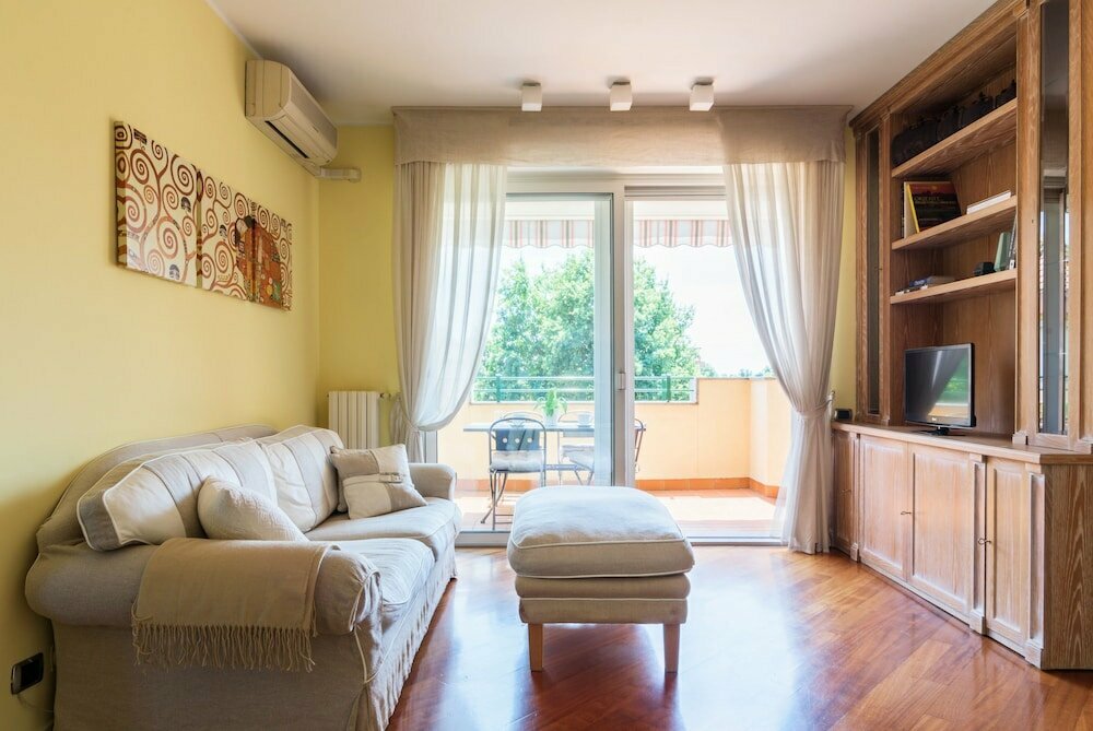 Otel Home at Hotel Arese Vismara Apt, Lombardiya, foto