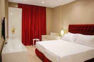 Hotel Luxury (Vlorë County, Ksamil), otel  Avlonya İli'nden