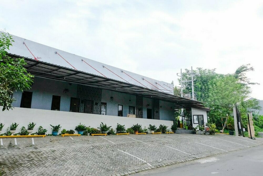 Otel RedDoorz @ Bukit Dieng 2, Malang, foto