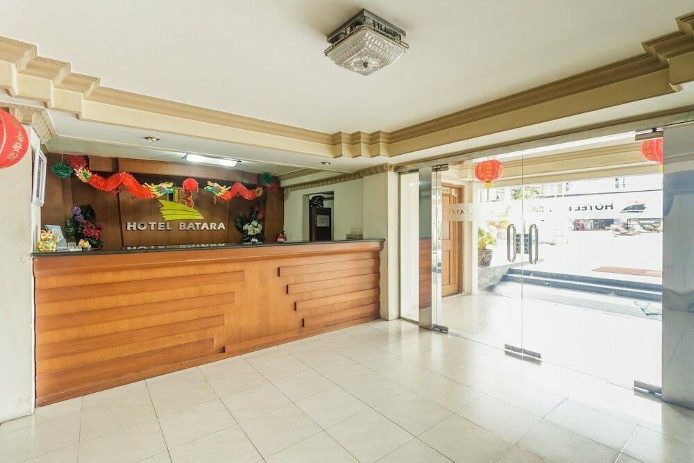 Otel RedDoorz Plus near Taman Siring, Banjarmasin, foto