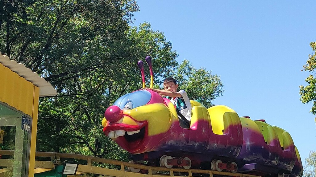 Atraksiyon Гусеница, Tula, foto