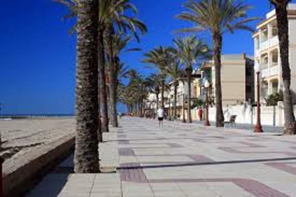 Otel Vista Cunit, Katalonya, foto