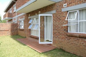 Dawns Marlborough Apartment (Harare, Harare Drive), otel  Harare'den